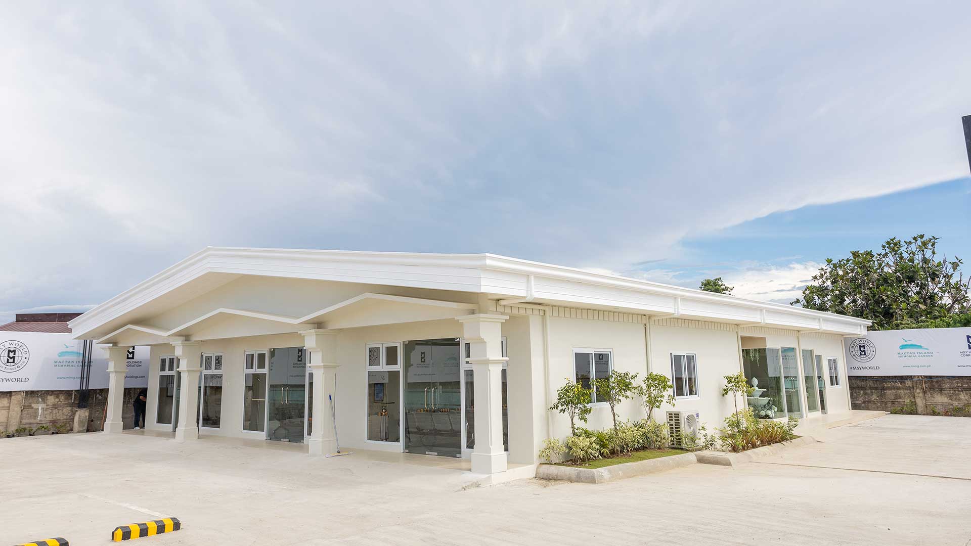 Mactan Island Memorial Garden (MIMG) Unveils Luxurious Viewing Chapel ...